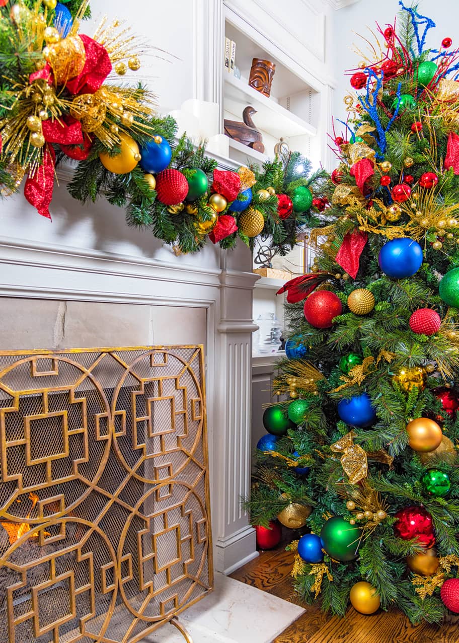 Barcana 9' Pre-Decorated Northern Season Glow Warm White Tree ...