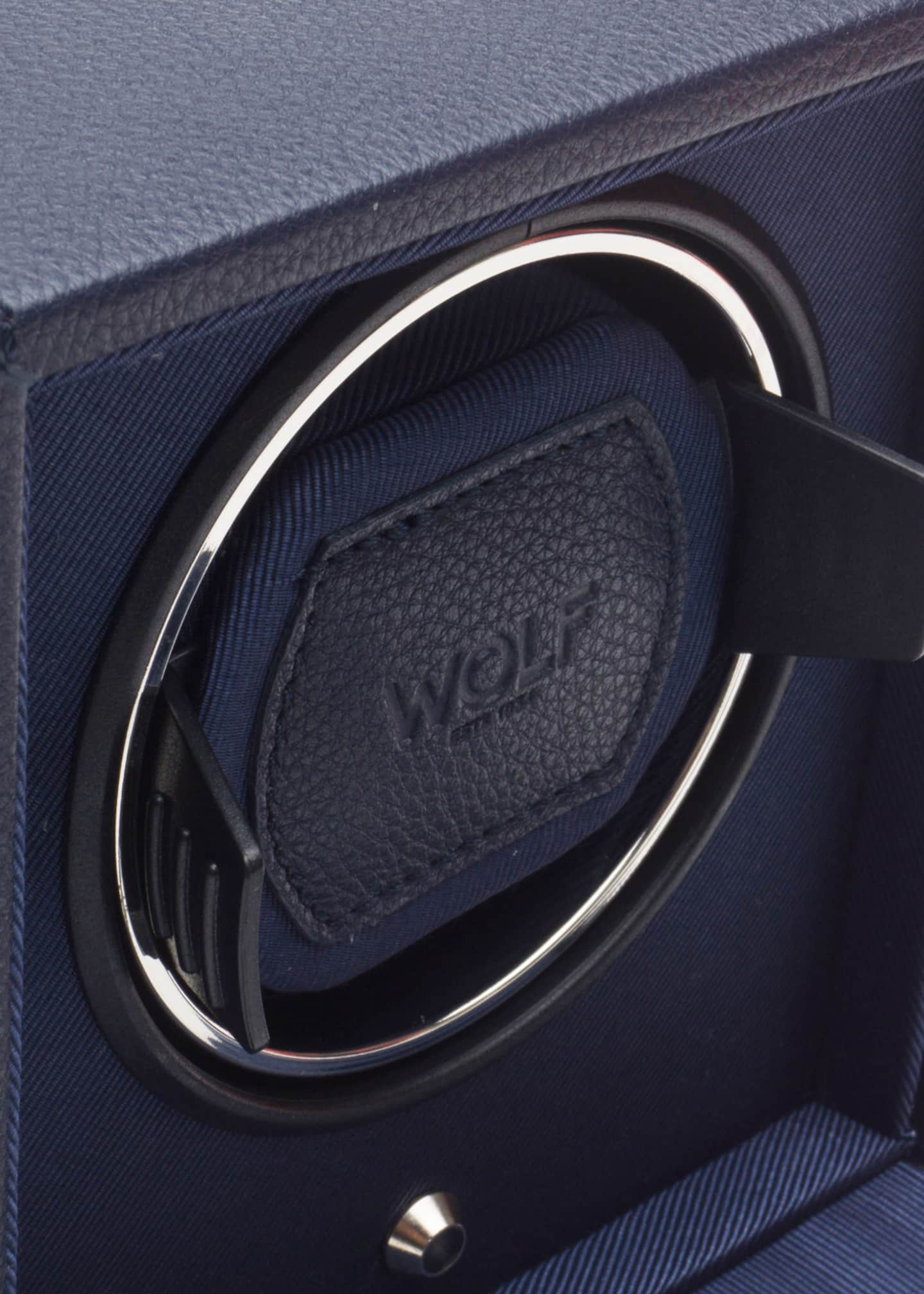 WOLF Cub Watch Winder with Cover - Bergdorf Goodman