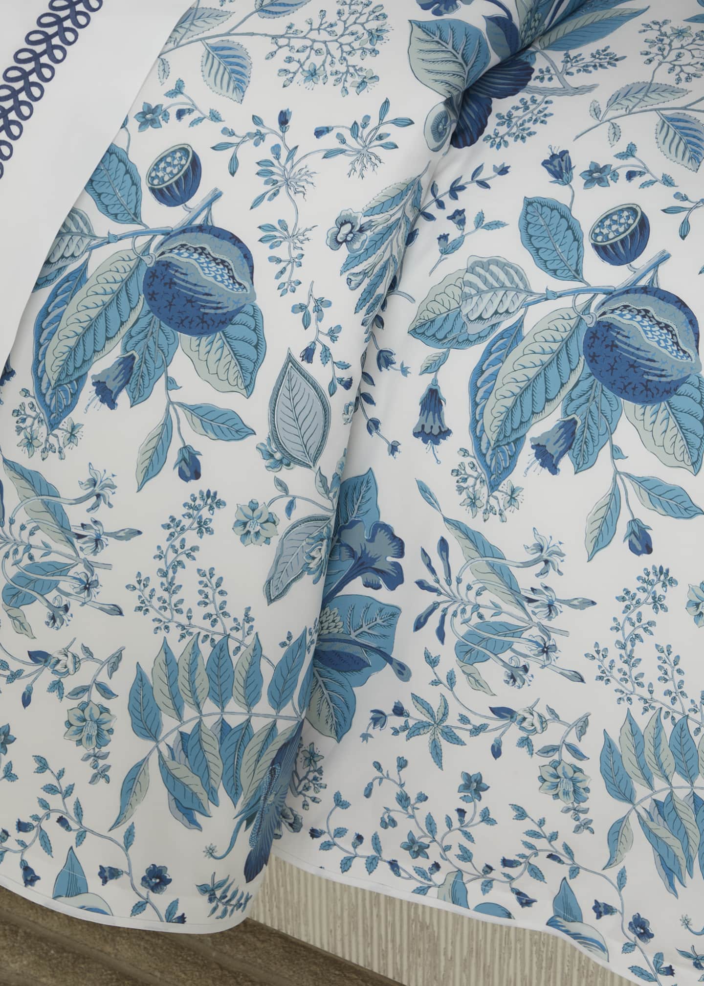 Matouk Schumacher Pomegranate Duvet, KING - Bergdorf Goodman