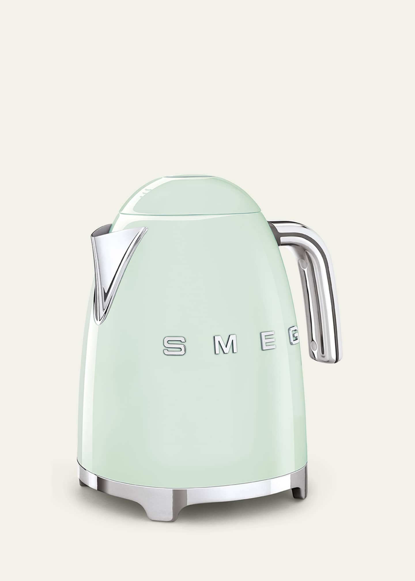 Smeg Retro Electric Kettle, Polished White - Bergdorf Goodman