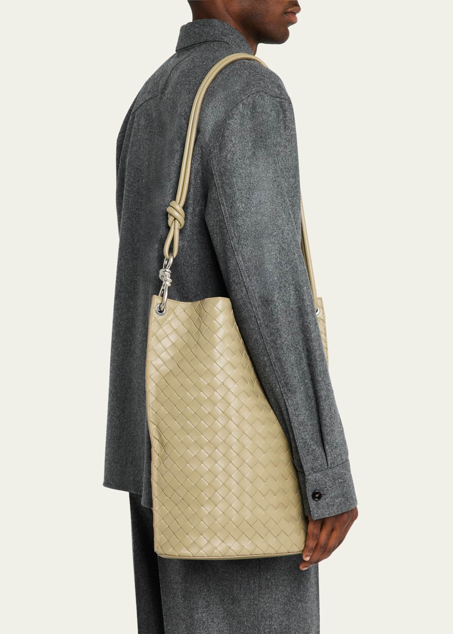 Bottega Veneta Men's Medium Knot Intrecciato Leather Bucket Bag ...