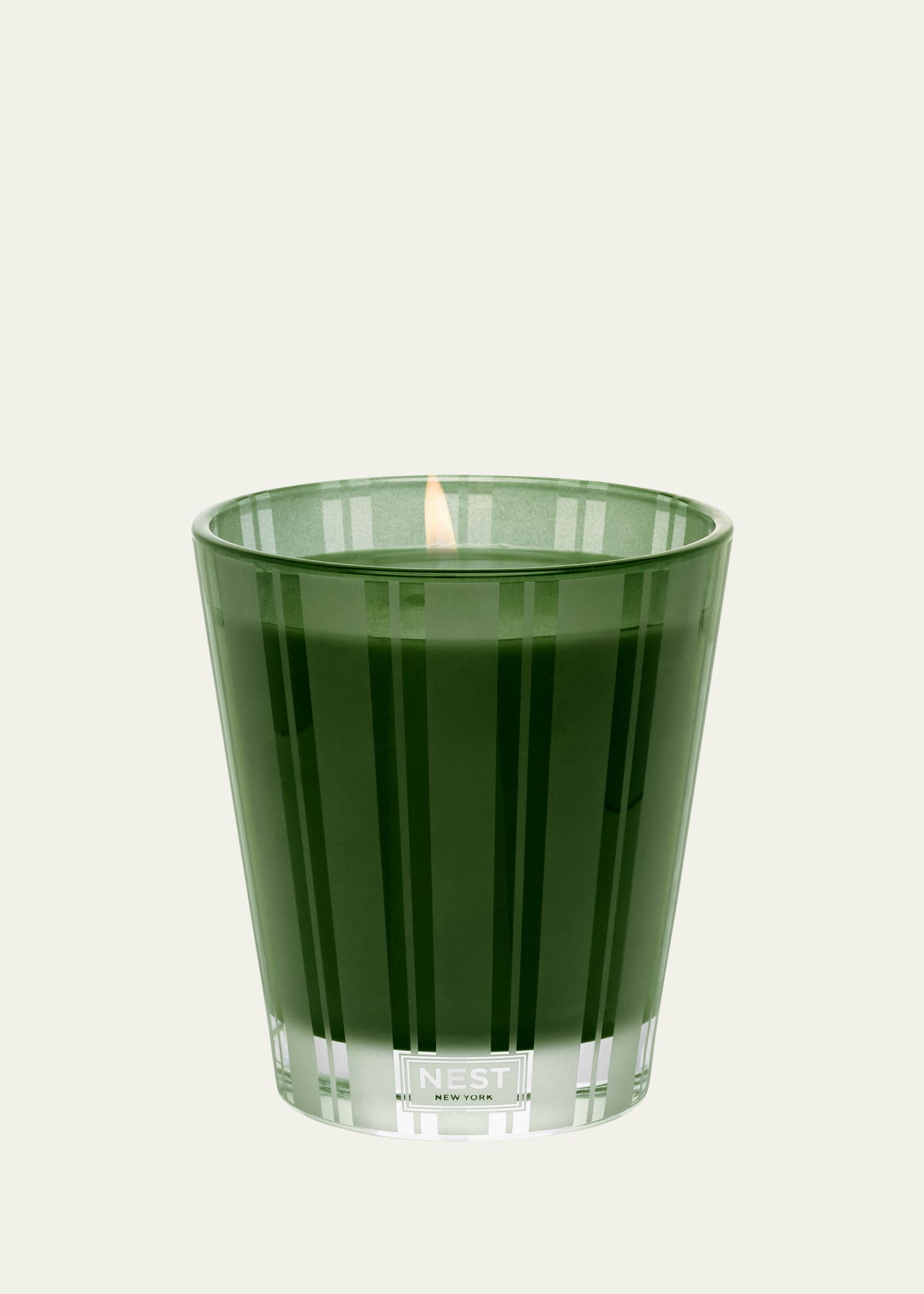 NEST New York Wilderness Midnight Moss and Vetiver Classic Candle, 8.1 ...