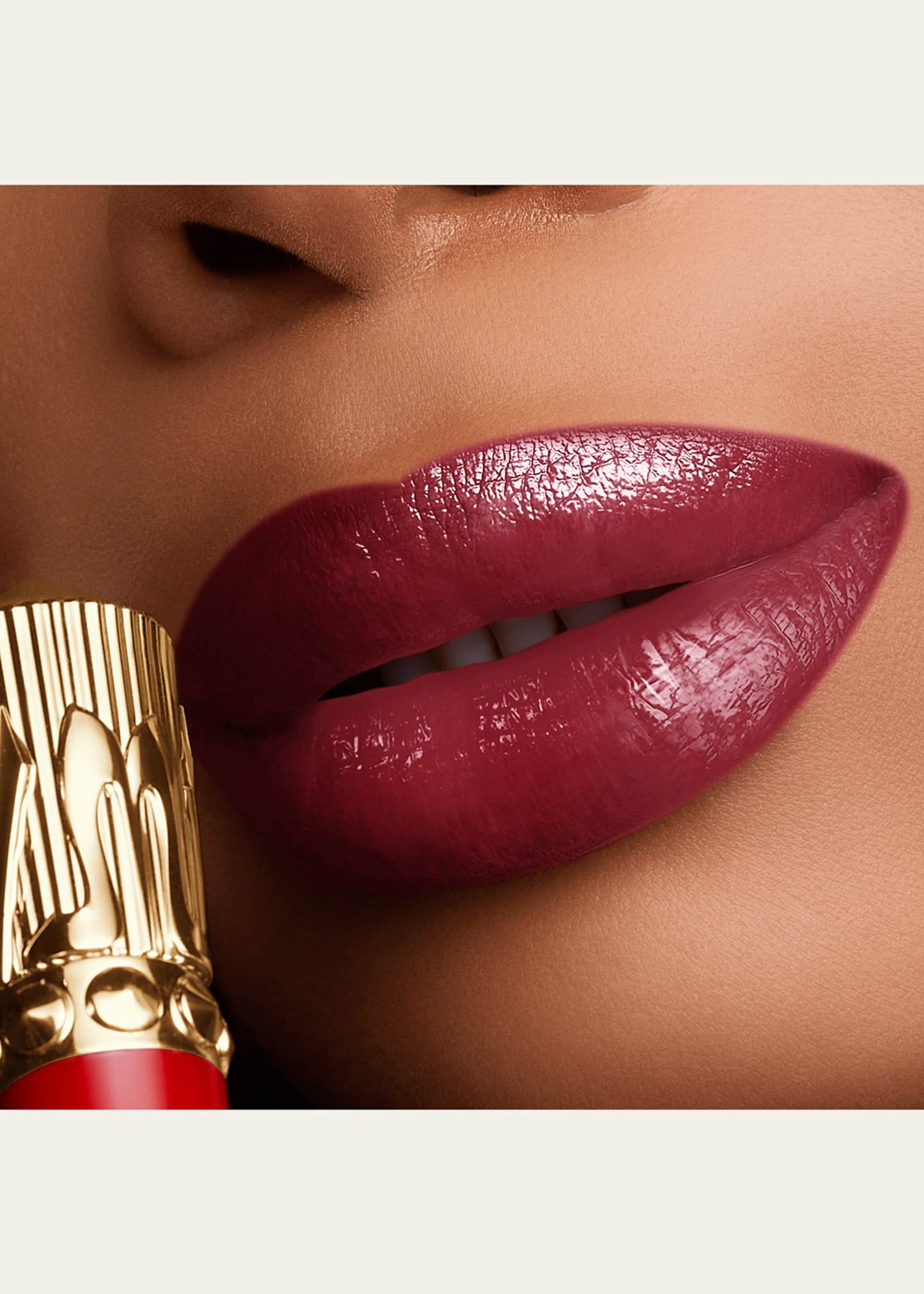 Glossy lipsticks store