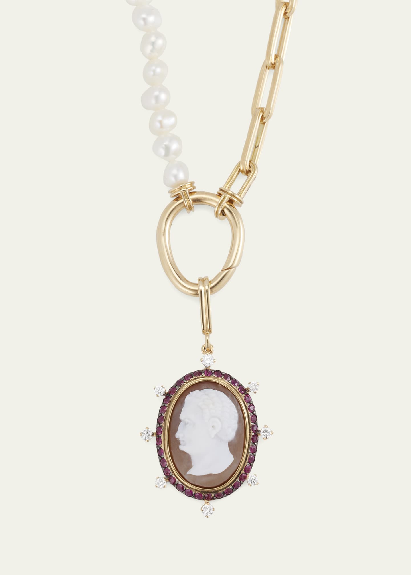 Mellerio 18K Yellow Gold Previous Cameo Charm with Shell, Diamonds and ...