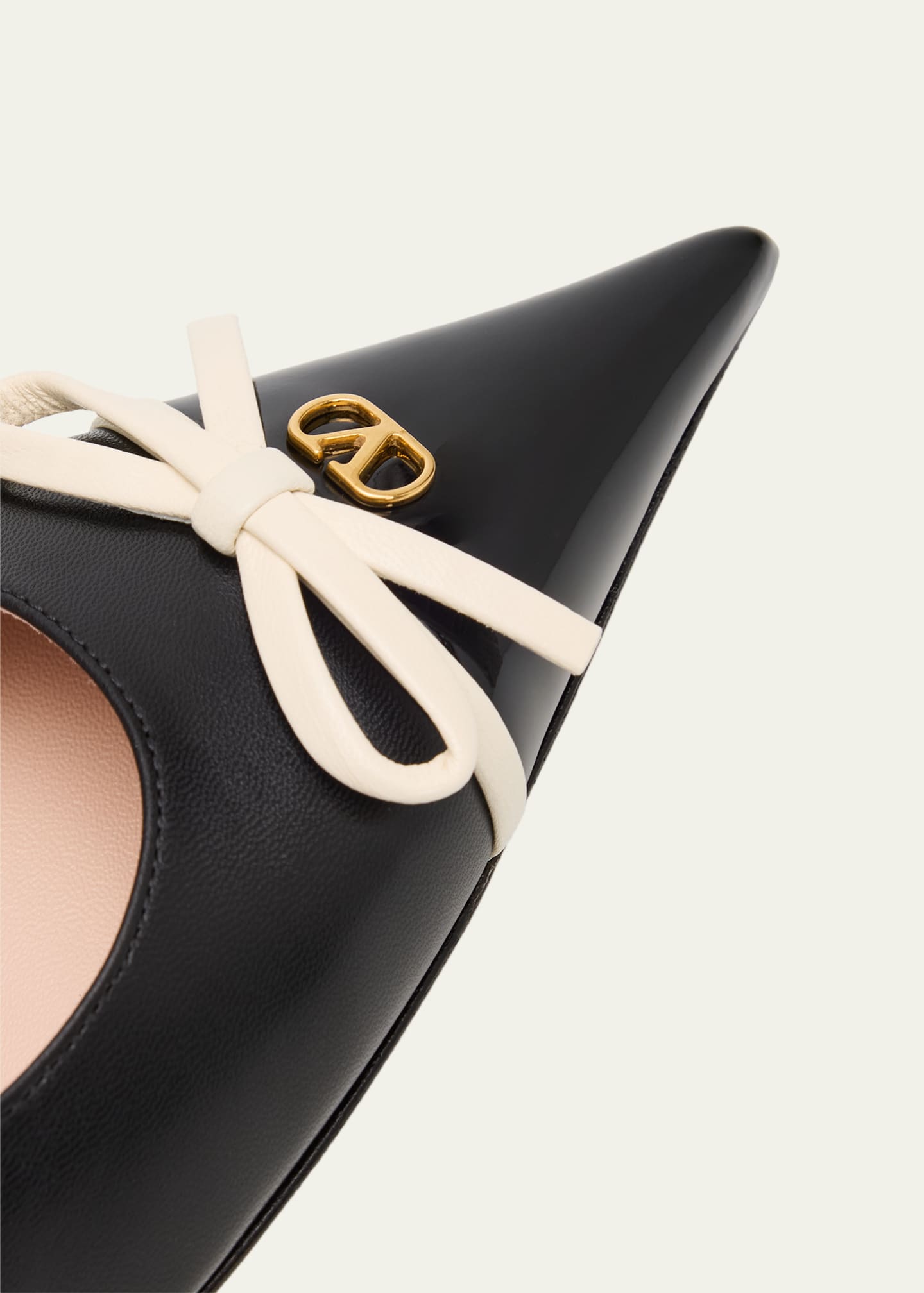 Valentino Garavani 45mm Bepointy Patent Leather and Kidskin Slingback ...
