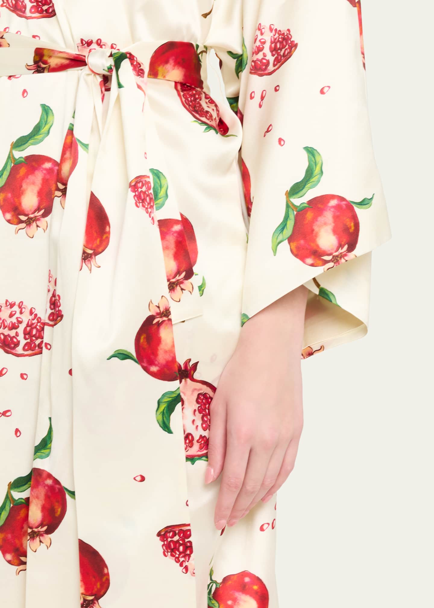 Olivia von Halle Queenie Allegra Pomegranate-Print Silk Satin Robe ...