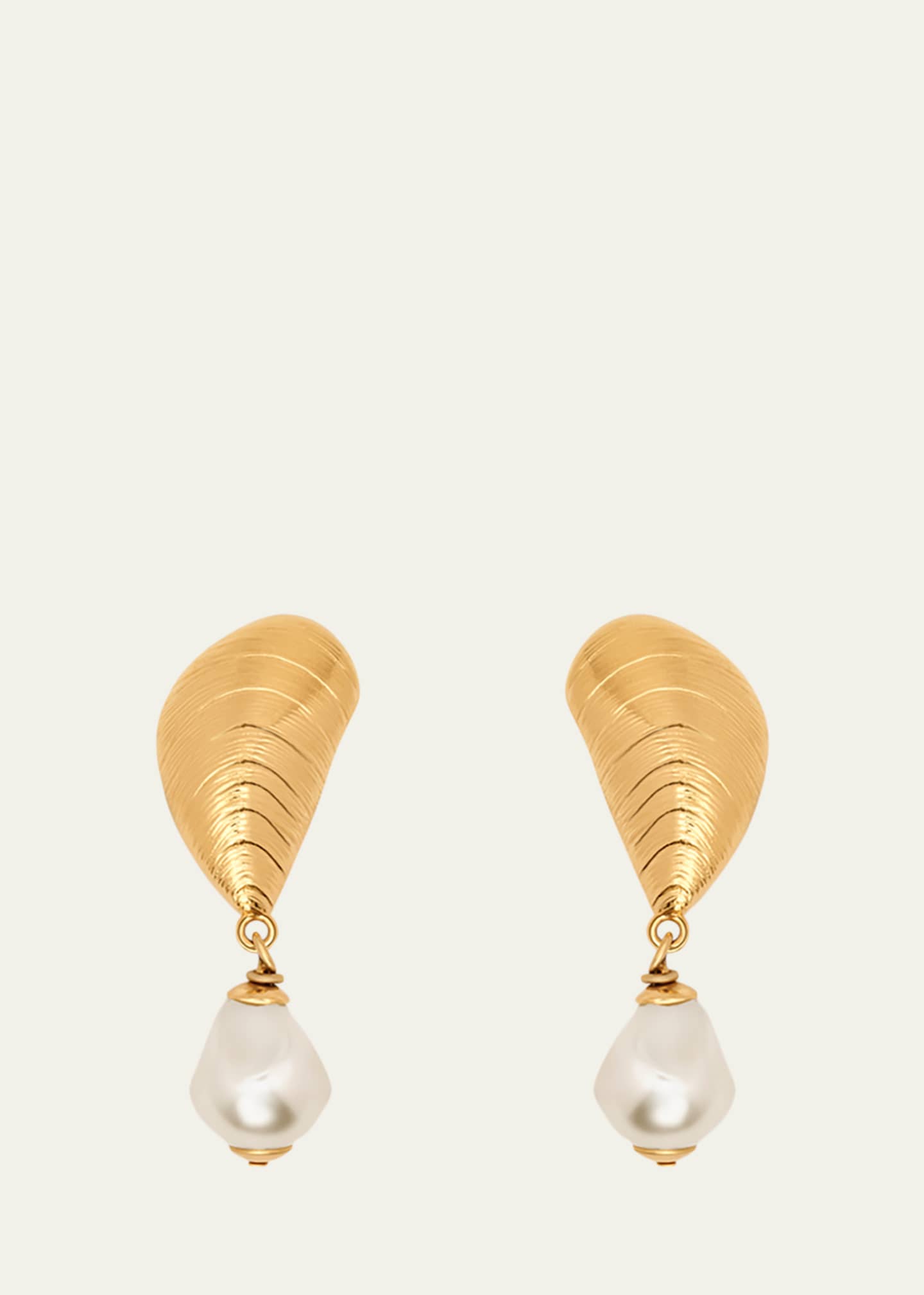 Oscar de la Renta Mussel Pearly Drop Clip-On Earrings - Bergdorf Goodman